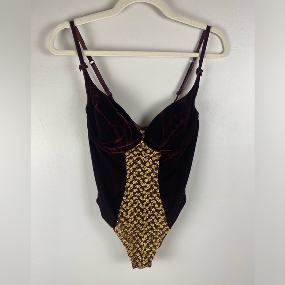 Victoria's Secret | Tops | Vintage Victorias Secret Maroon Velvet ...